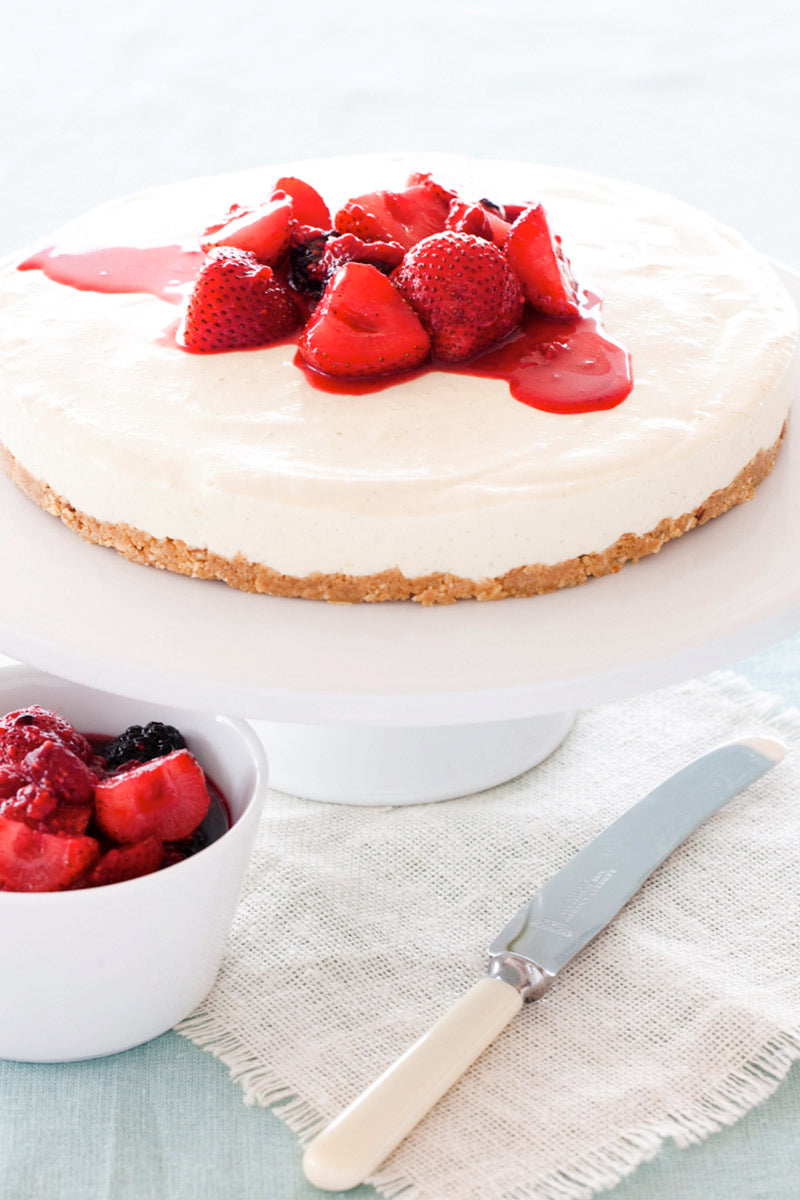Vanilla Layer Cake with Creamy Vanilla Frosting - Heilala Vanilla AU